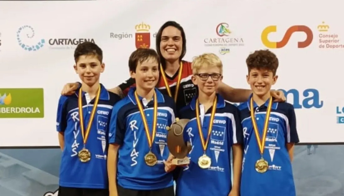 El equipo alevín que entrena Sofía Barba se proclama campeón de España ...