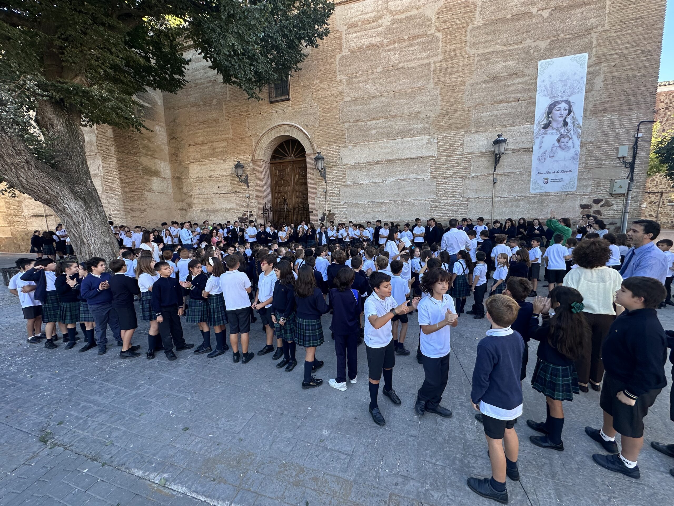 Más de 300 alumnos y profesores desalojan en cinco minutos el colegio ...